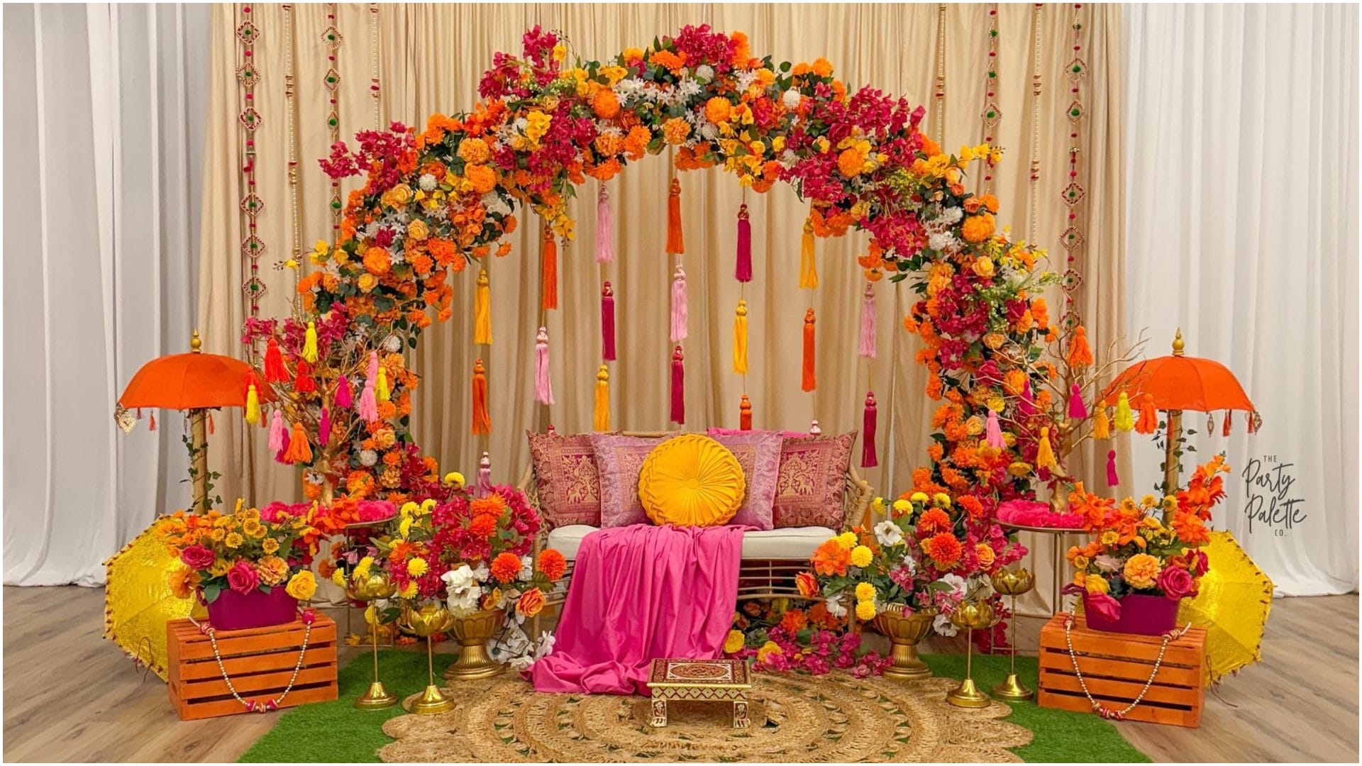 Haldi-mehendi Decoration Ideas:हल्दी से लेकर मेहंदी कार्यक्रम के लिए घर ...
