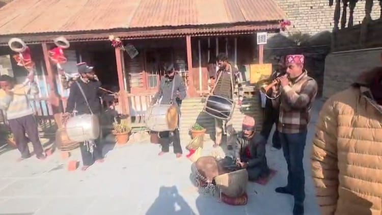 Shimla:झड़ग गांव में 54 साल बाद शांत महायज्ञ का आगाज, हाटकोटी से दुर्गा ...