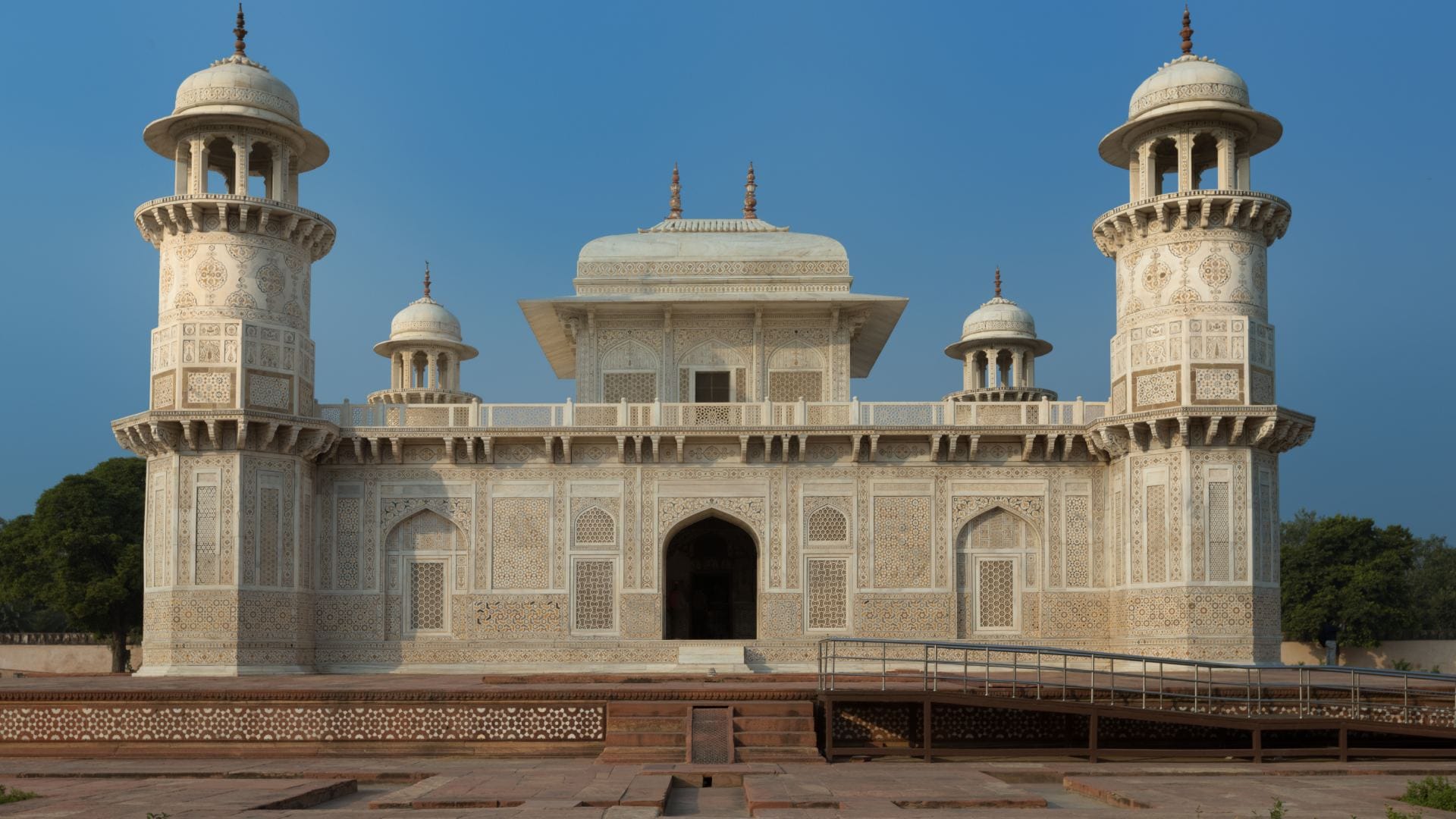 Famous Indian Monuments:भारत के 5 प्रसिद्ध स्मारक, जिन्हें महिलाओं ने ...