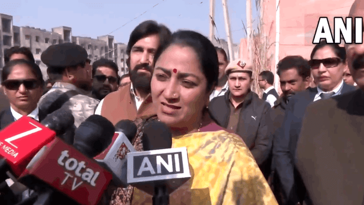 Delhi:'सड़क निर्माण और मिस्ट स्प्रे सिस्टम से प्रदूषण पर लगाम की तैयारी ...