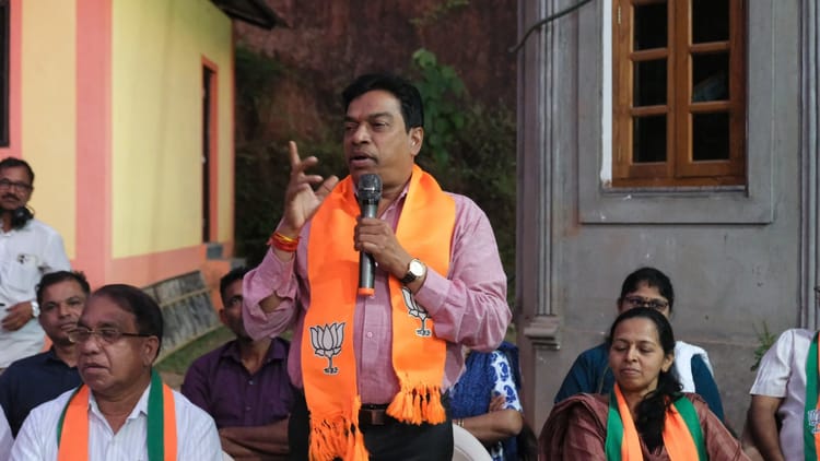 गोवा अग्निकांड:माइकल लोबो और दिलीप पारुलेकर ने लगाए भ्रष्टाचार के आरोप ...