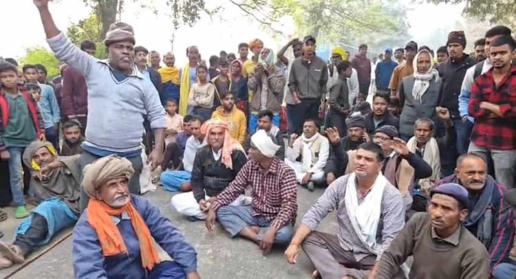 Bihar News:लापता युवक की हुई हत्या, एसडीपीओ और Fsl मौके पर, इलाके में ...