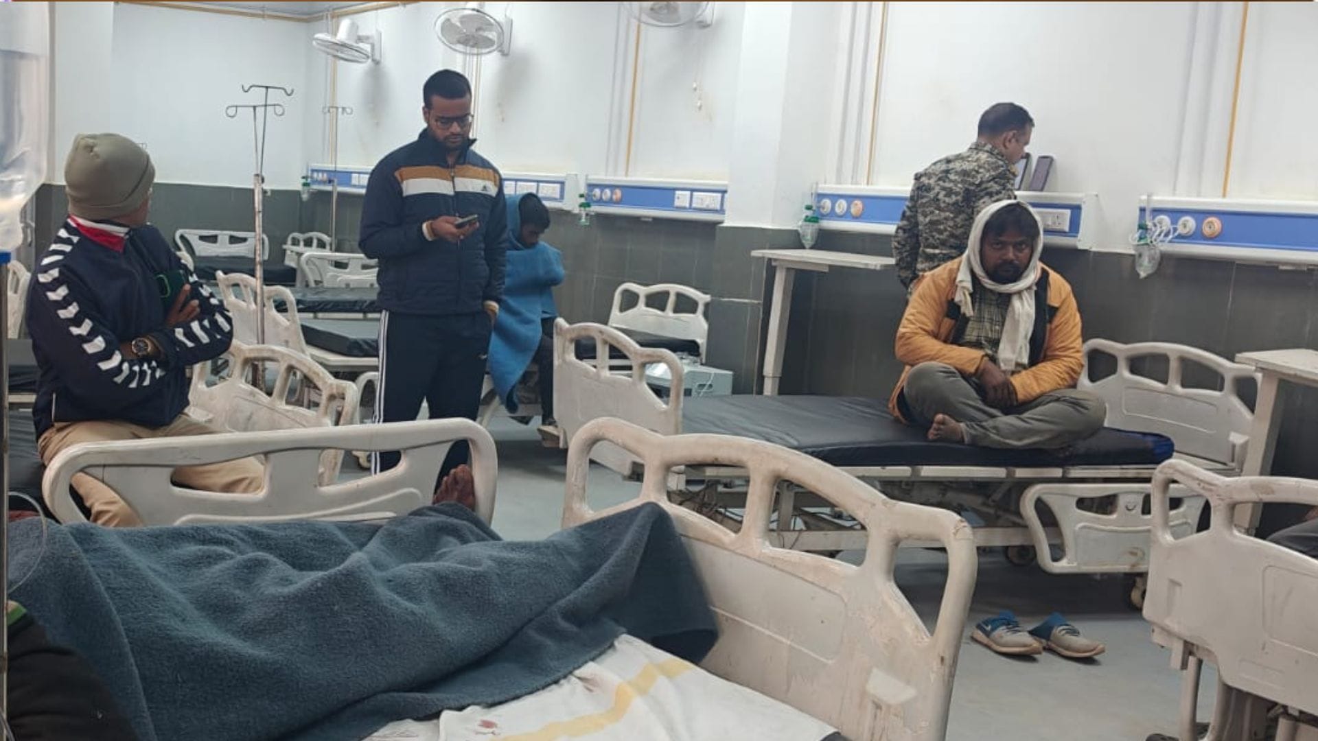 यूपी-एमपी बॉर्डर पर बड़ा हादसा:बेकाबू पिकअप पलटने से चार मजदूरों की मौत ...