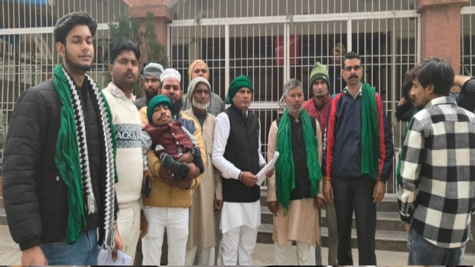 Meerut:किसानों की लड़ाई लड़ रहे डेढ़ फीट के मोहसिन, कई आंदोलनों में ले ...