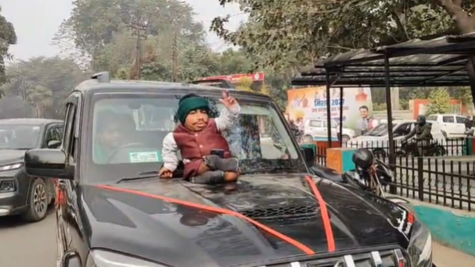 Meerut:किसानों की लड़ाई लड़ रहे डेढ़ फीट के मोहसिन, कई आंदोलनों में ले ...