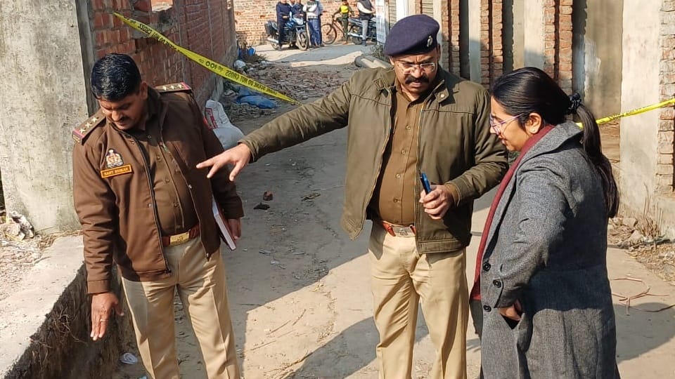 Up:बहजोई में युवक की हत्या, हाईवे किनारे अधबने भवन में फेंका गया शव ...