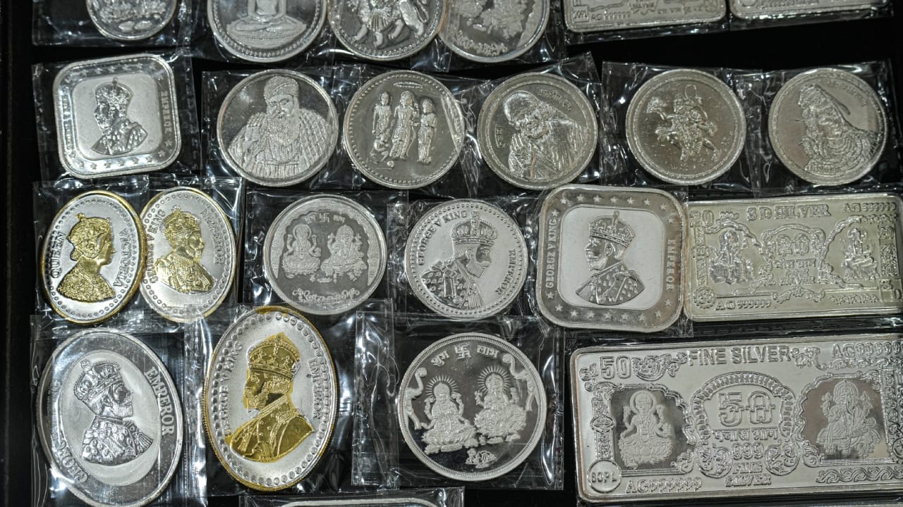 Gold Silver Price:चांदी में दमदार तेजी के साथ भाव ₹2.41 लाख के पार; बना ...