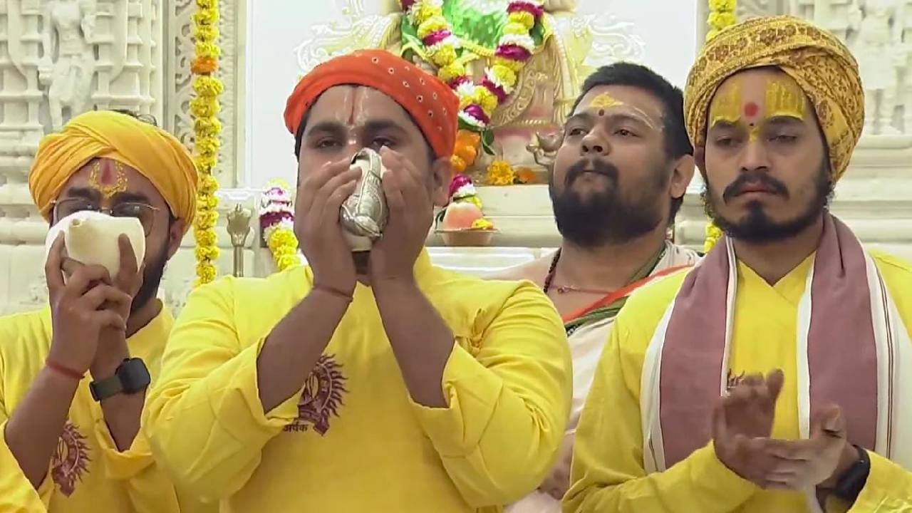 Pran Pratishtha Dwadashi:सीएम-रक्षा मंत्री ने रामलला में लगाई हाजिरी ...