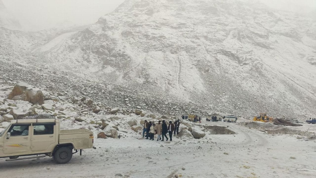 Himachal Weather:हिमाचल के आठ जिलों में तीन दिन तक बारिश-बर्फबारी का ...