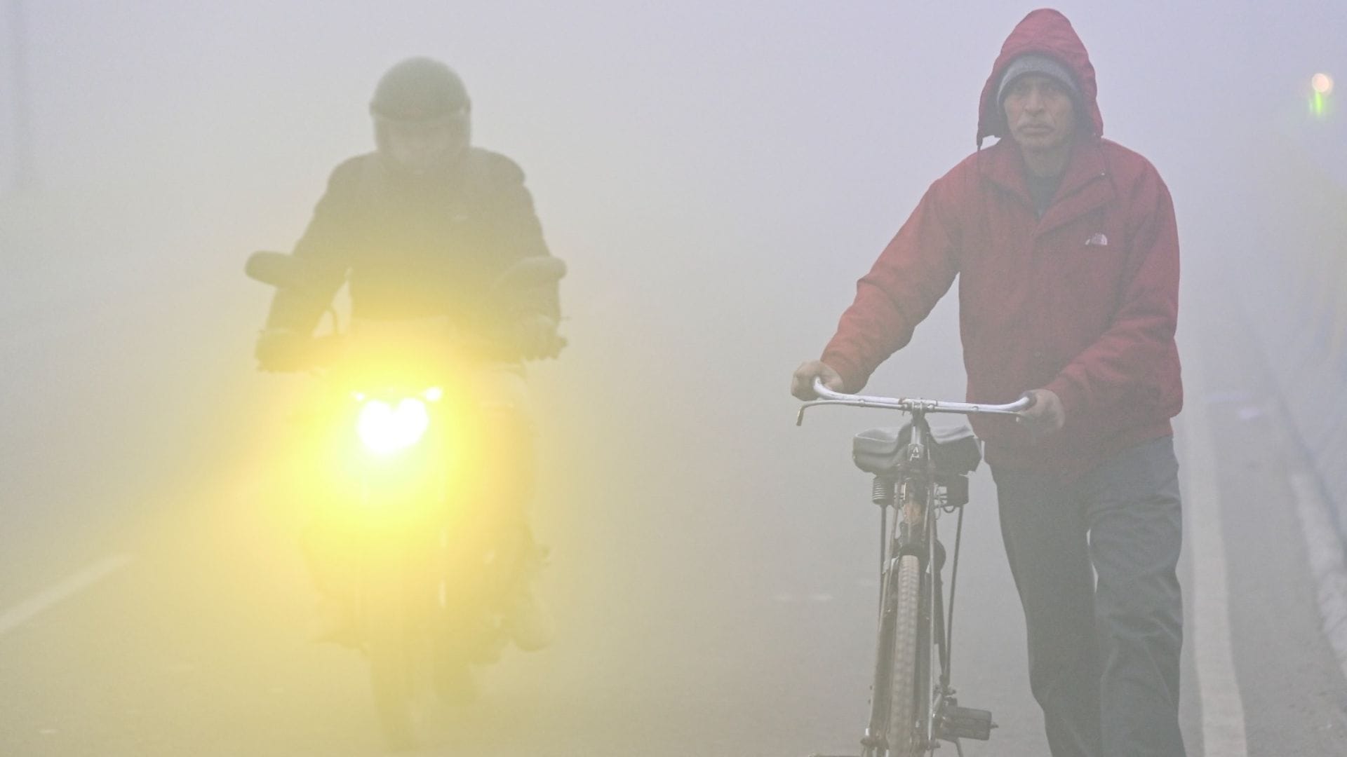 Weather Alert:चरम पर सर्दी का सितम! पहाड़ों में जल स्रोत जमे, कोहरा तो ...