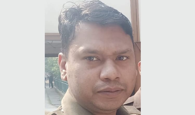 Hardoi:सिपाही ने फंदा लगाकर की खुदकुशी, कमरे में लटका मिला शव, एएसपी ...