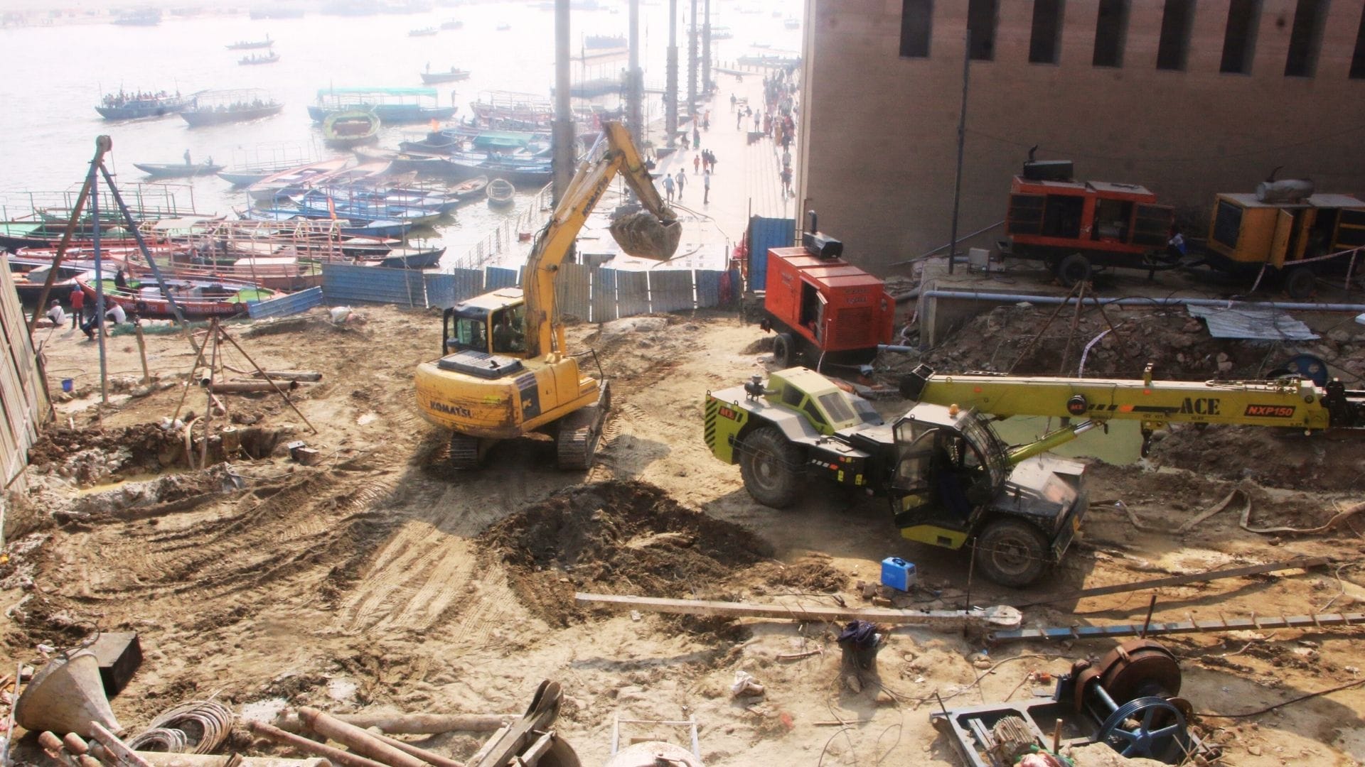 Varanasi News:अहिल्याबाई की मूर्तियां तोड़ने के मामले में जांच की मांग ...