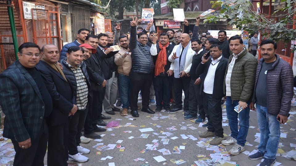 Up Bar Election:अलीगढ़ में दूसरे दिन ज्यादा मतदान, 1724 ने डाले वोट ...