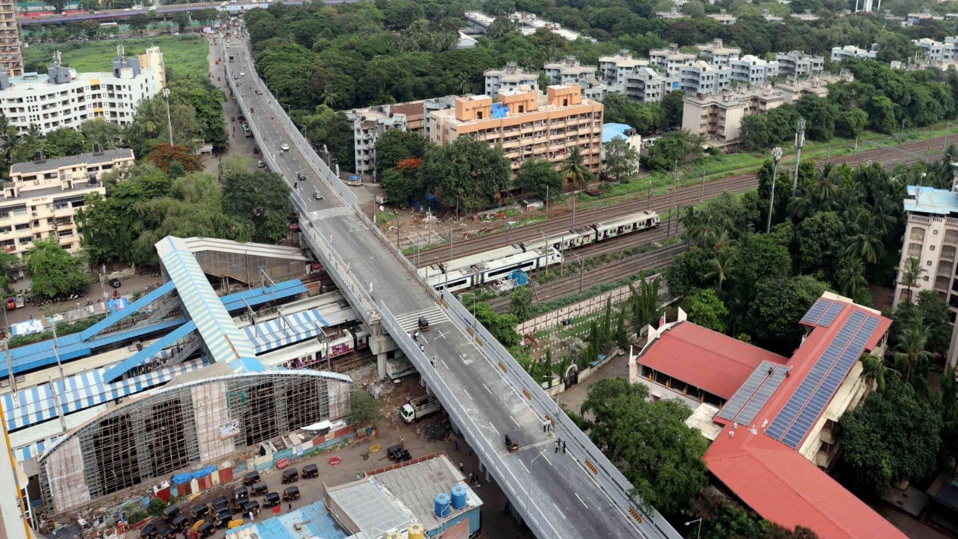 डिजाइन चूक या प्लानिंग का हिस्सा?:मीरा-भायंदर में नए फ्लाईओवर पर विवाद ...