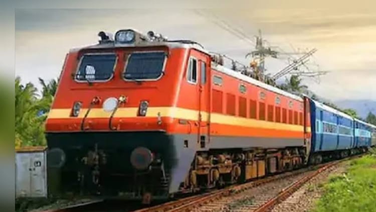 Railway News :खुर्दा, मालदा टाउन और शेखपुरा के लिए चलेगी स्पेशल ट्रेन ...
