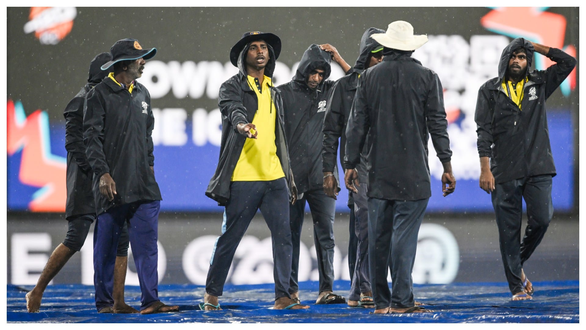 Nz Vs Pak:पाकिस्तान-न्यूजीलैंड मैच में बारिश बनी विलेन, एक भी गेंद ...