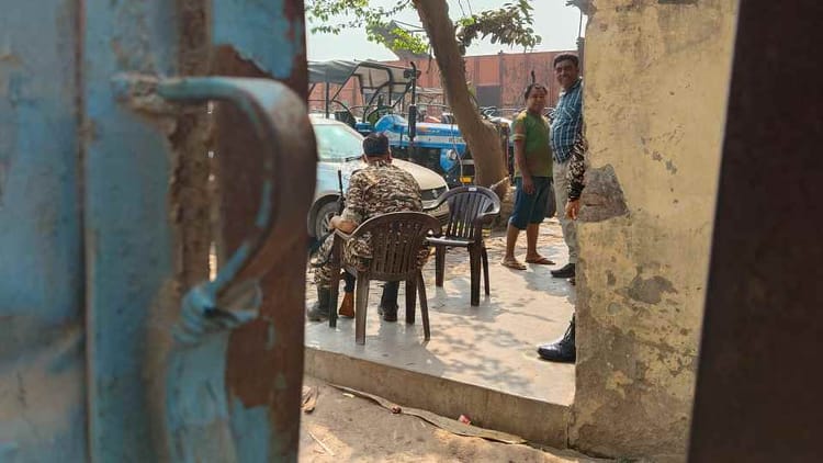 Rampur:पूर्व सपा सांसद एसटी हसन के समधी की फैक्टरियों पर आयकर का डेरा ...