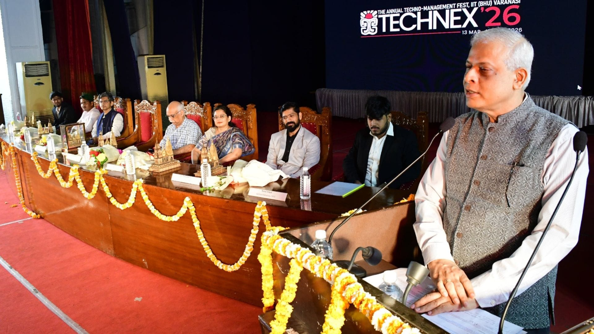 Iit Bhu Technex:गोली मारेगा रोबो डॉग, रडार को चकमा देगा पांच किलो का ...