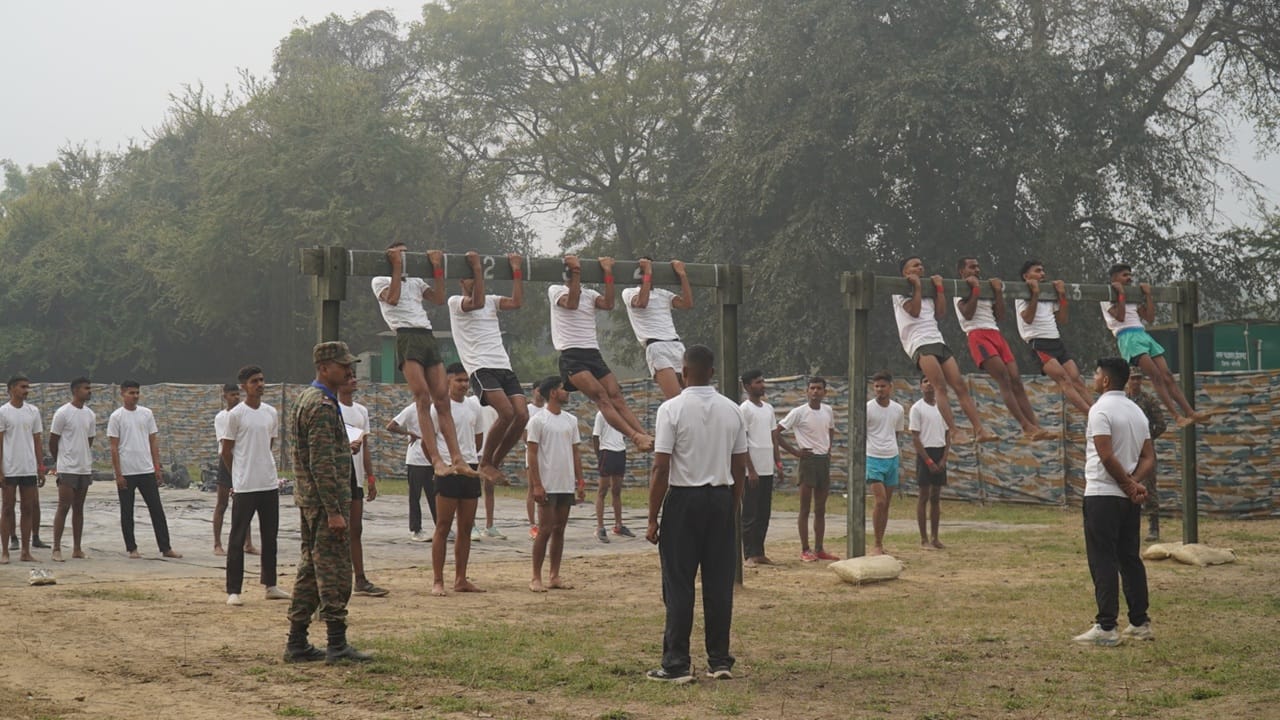 अग्निवीर भर्ती में बड़ा बदलाव:एक साल बढ़ी आयु सीमा, दो पदों के लिए कर ...