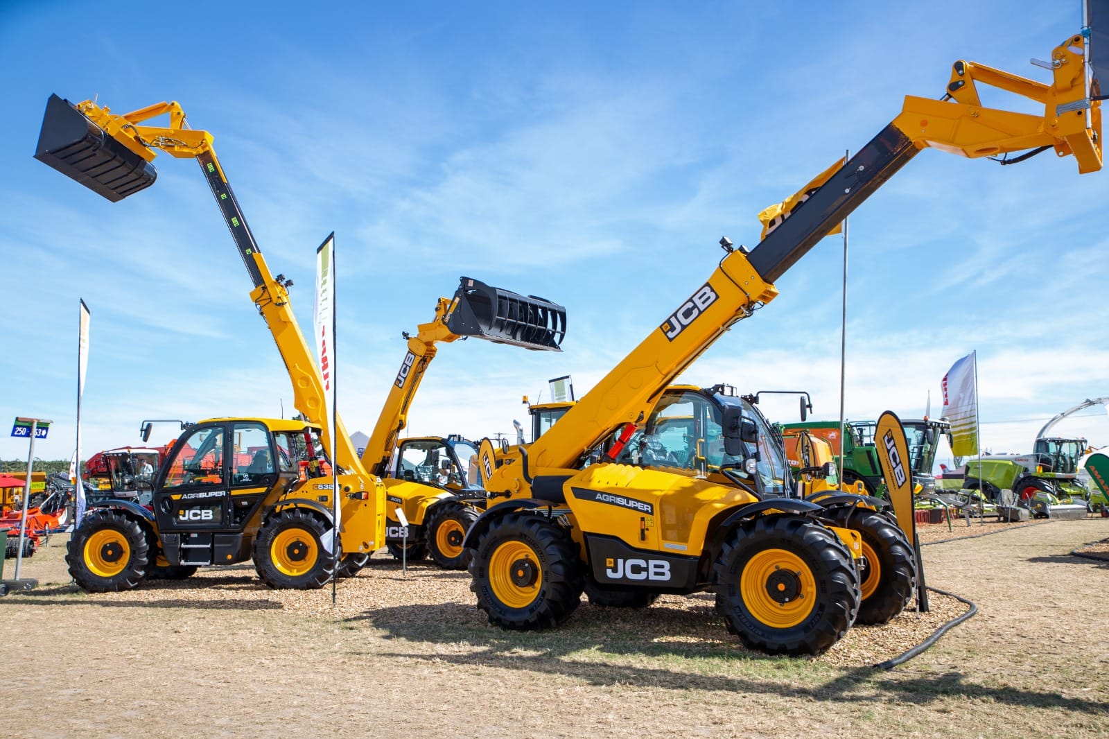 Jcb Price:जेसीबी मशीन कितने रुपये में आती है? यहां जानें कितनी होती है ...