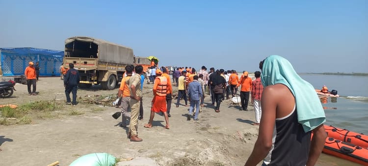 मखदुमपुर गंगा हादसा:तीसरे दिन बरामद हुआ चौथे युवक का शव, सर्च अभियान ...