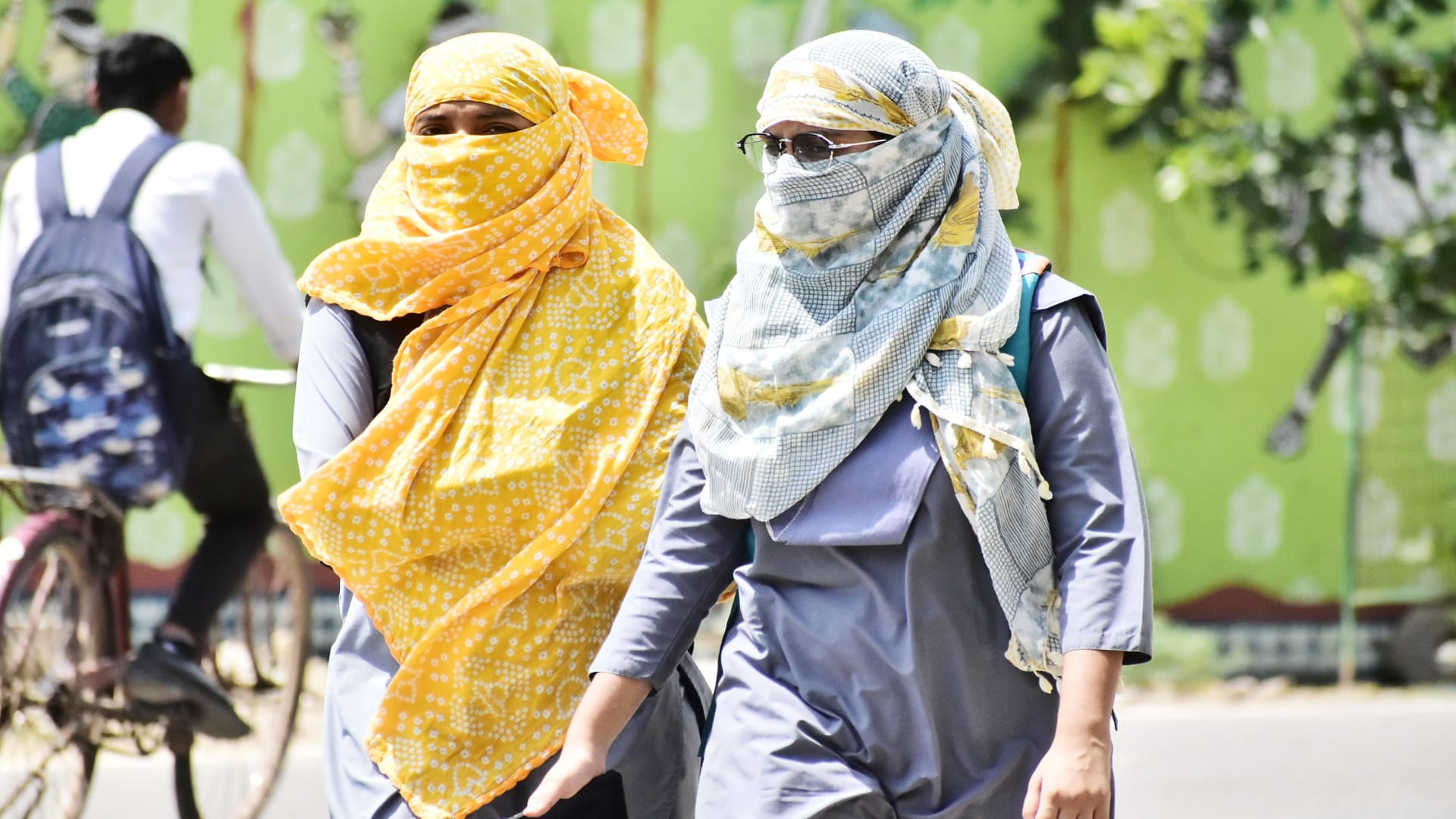 Prayagraj Weather :तेज धूप से बढ़ी तपिश, इस सीजन का सबसे गर्म दिन, 44 ...