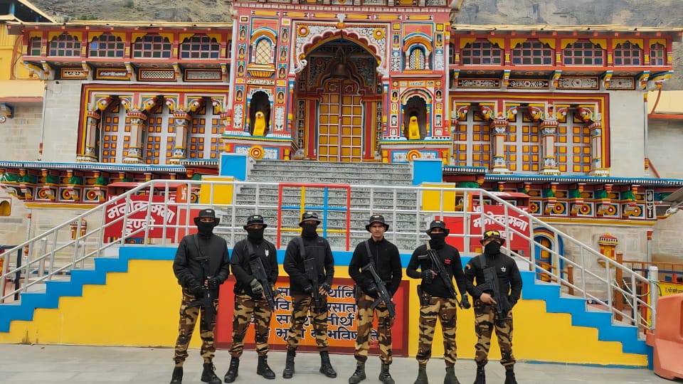 Chardham Yatra:बदरीनाथ धाम की यात्रा को लेकर अलर्ट मोड पर पुलिस ...