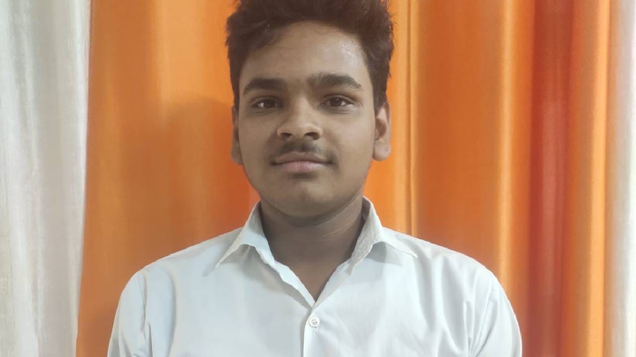 Upmsp Result 2026:सुल्तानपुर में आदित्य भूषण बने जिला टॉपर, मिले 581 ...