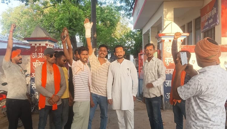 Up:‘लालच का जाल और धर्मांतरण की साजिश’, Vhp के कार्यकर्ताओं ने भरी बस ...