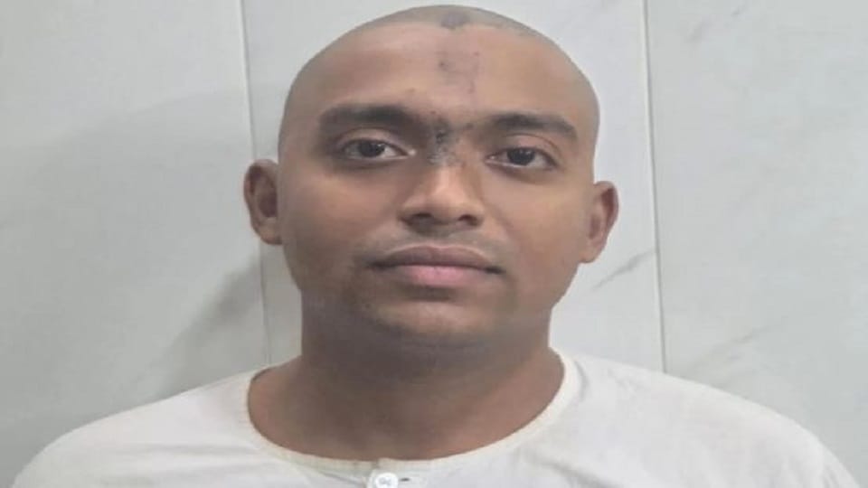 A Fake Baba Who Sexually Exploited People Under The Guise Of Spiritual ...