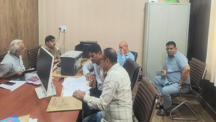 Haryana:महेंद्रगढ़ नगर पालिका में मुख्यमंत्री उड़नदस्तें की छापेमारी ...