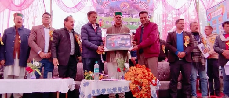 Pihri School Meritorious Awardees Tied The Ceremony With Colorful ...