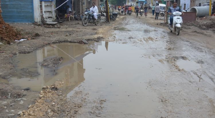 20 Tube Wells Closed, 40 Thousand People Yearn For Drinking Water ...