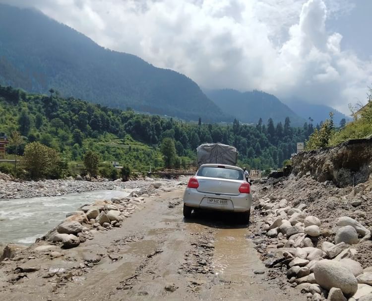 Parts Of Vehicles Breaking Down On The Kullu-manali Highway - Kullu News - Kullu News:कुल्लू ...