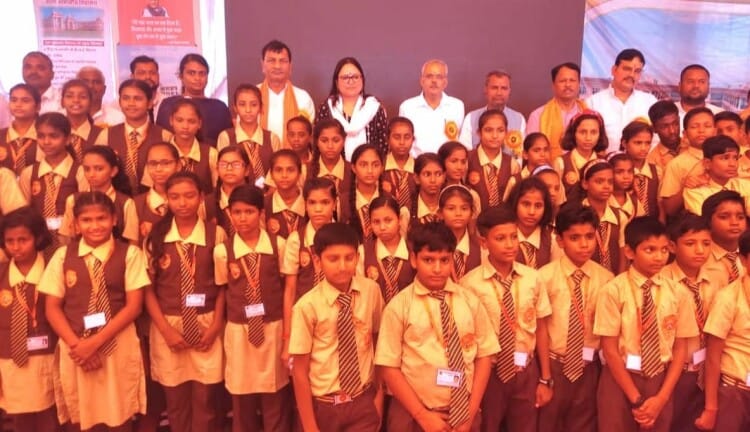 Gonda News:पीेएम मोदी ने किया सिसवा के अटल आवासीय विद्यालय का लोकार्पण - Pm Modi Inaugurated ...