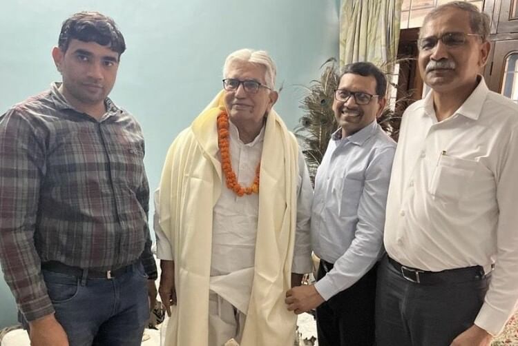 Jind News:पूर्व मंत्री कुलबीर मलिक को सिविल सर्जन ने किया सम्मानित ...