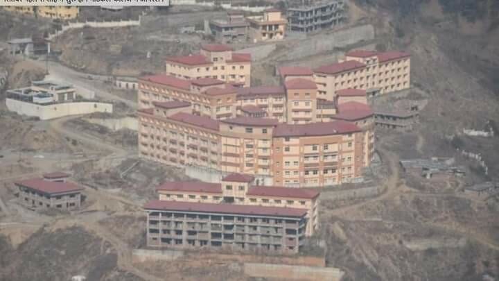 Almora News:मुफ्त इलाज के लिए गरीबों को बहाना पड़ रहा पसीना - Bpl Card For Gmc Almora - Almora News