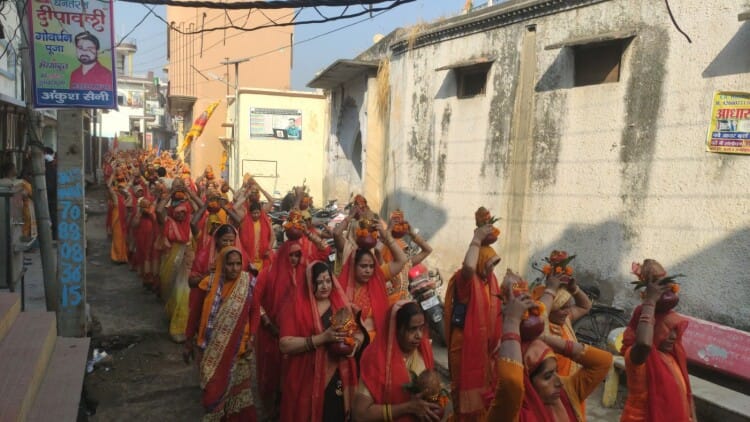 Kalash Yatra Taken Out For Installation Of Idol - Shamli News - Shamli News:मूर्ति स्थापना के ...