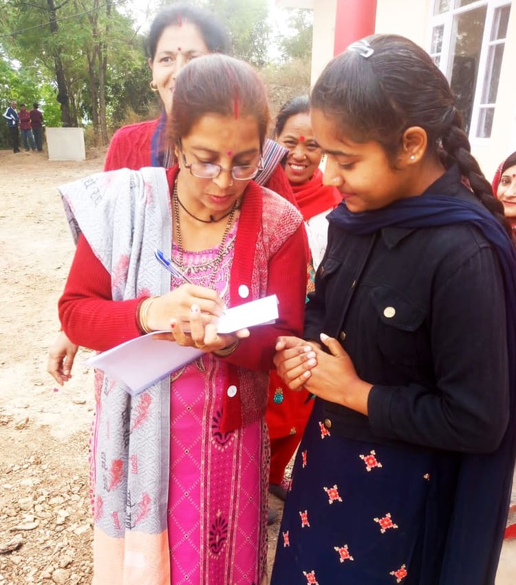 Students Prepared To Surround The Government - Solan News - Solan News ...