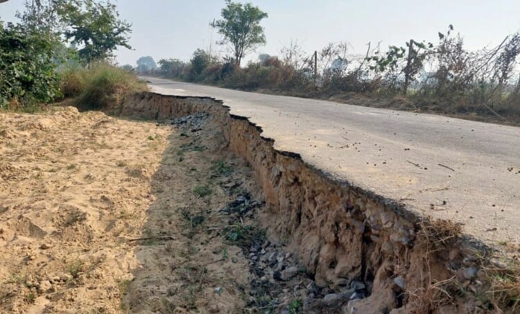 Zarifnagar-nadha Road: Half The Road Missing, Officials Say It Will Be ...