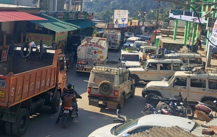 Bypass Needed To Get Rid Of Jam In Ganai Gangoli - Pithoragarh News ...