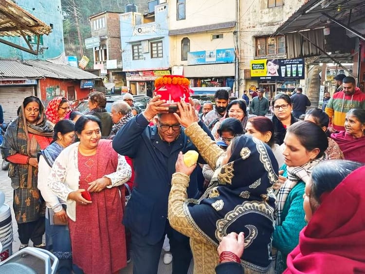 Akshat Yatra Started From Ayodhya Reached Chail, Received Grand Welcome ...