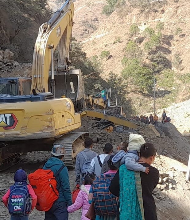 Pahari Darki Operator Buried Under Debris Along With Poklane, Narrowly ...