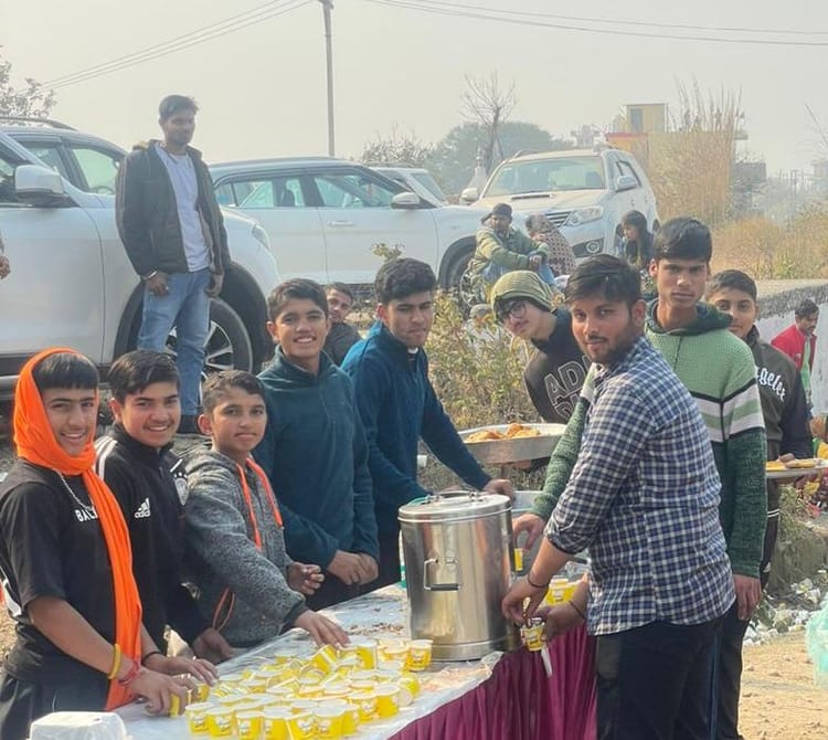Haripur Gurudwara On Makar Sankranti Thousands Of Devotees Bowed Their ...