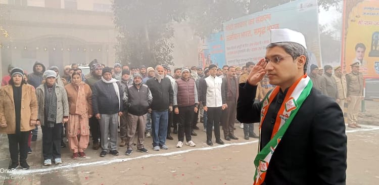 Dm Hoisted The National Flag, Paid Tribute To The Immortal Martyrs ...
