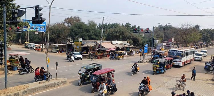 The City Will Now Be Jam Free, Traffic Light Installed At The Old Bus ...