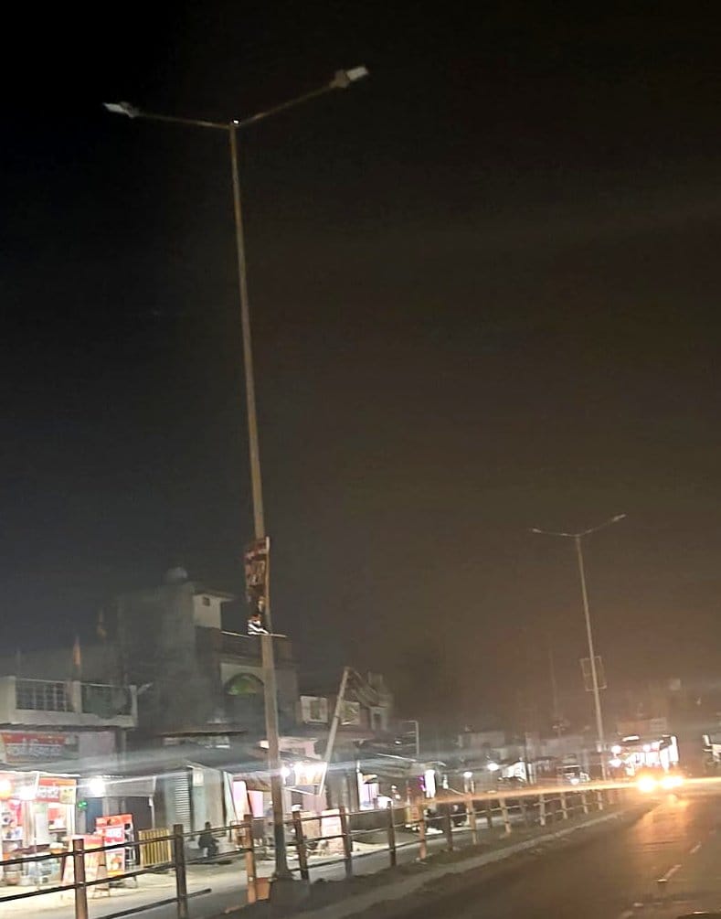 Street Lights Switched Off In Doula, People Fear Accident - Baghpat ...
