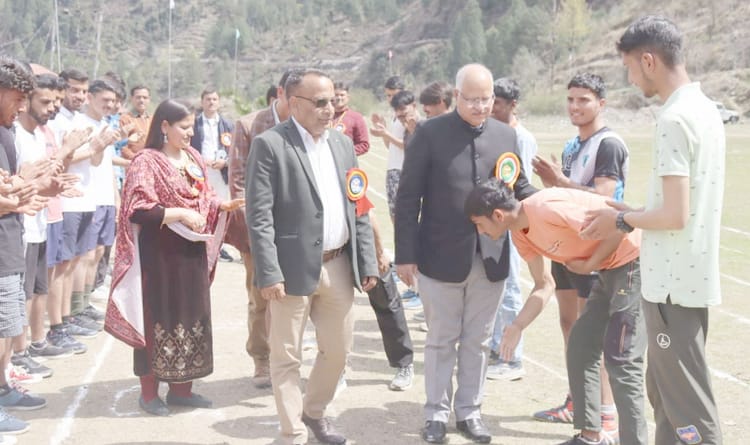 Lekhraj And Suman Ahiyan Stood First In Long Jump - Chamba News ...