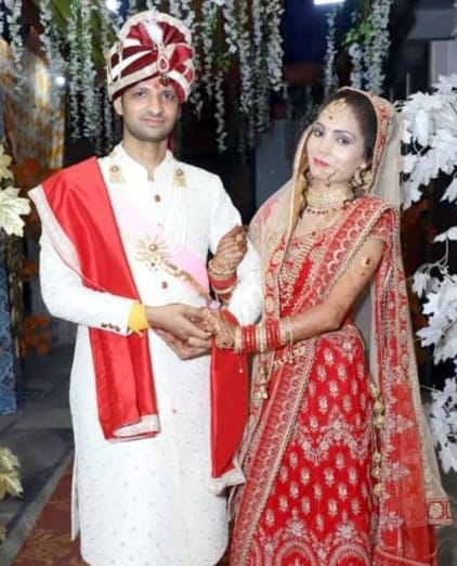 Consumes Poison After Writing Suicide Note, Woman Dies, Husband Serious - Bijnor News - Bijnor ...