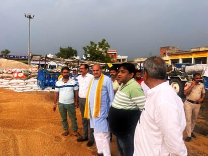 Government Will Buy Farmers' Crops: Laxman Singh Yadav - Rewari News ...